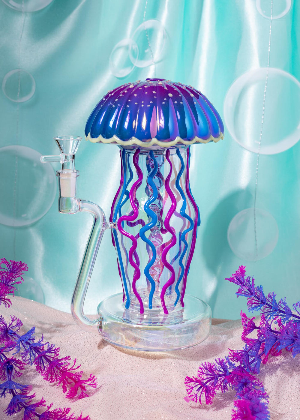 SHOP PIPES & BONGS