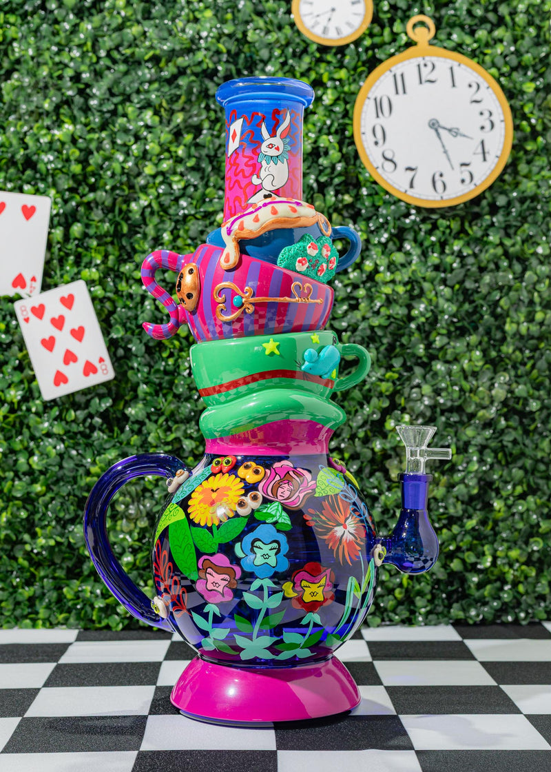 SHOP PIPES & BONGS